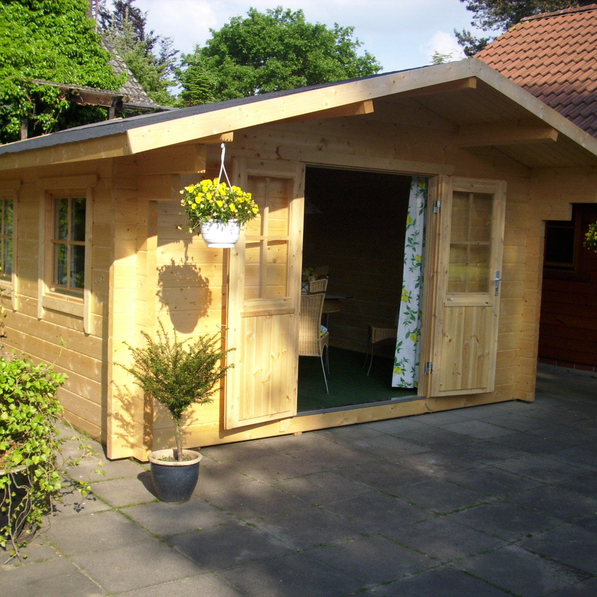 Charming Tea Room Café Log Cabins | Functional Designs – Northern Log ...