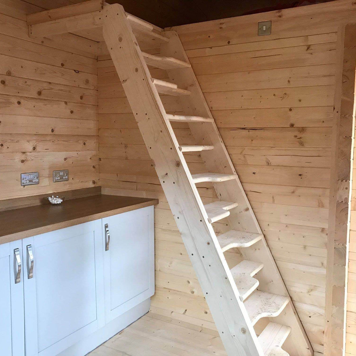 Log Camper – Northern Log Cabins